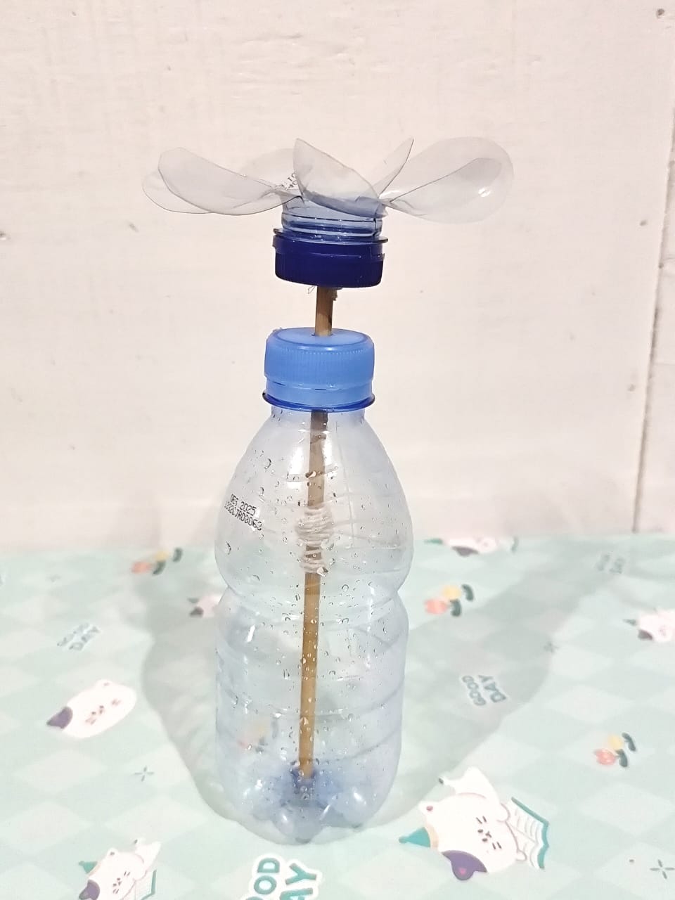 Membuat Mainan Baling-Baling dari Botol Bekas: Proyek DIY untuk Liburan ...